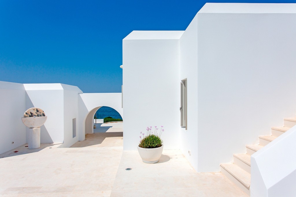 Sunny Side Villa in Paros by Studio265 - The Greek Foundation