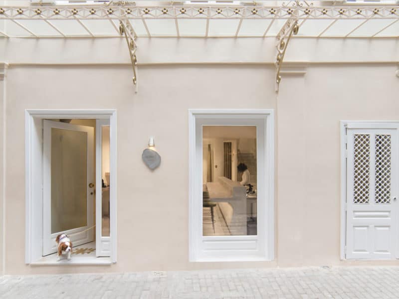 High Noon designs modern residence in Athens fusing art and urban ...