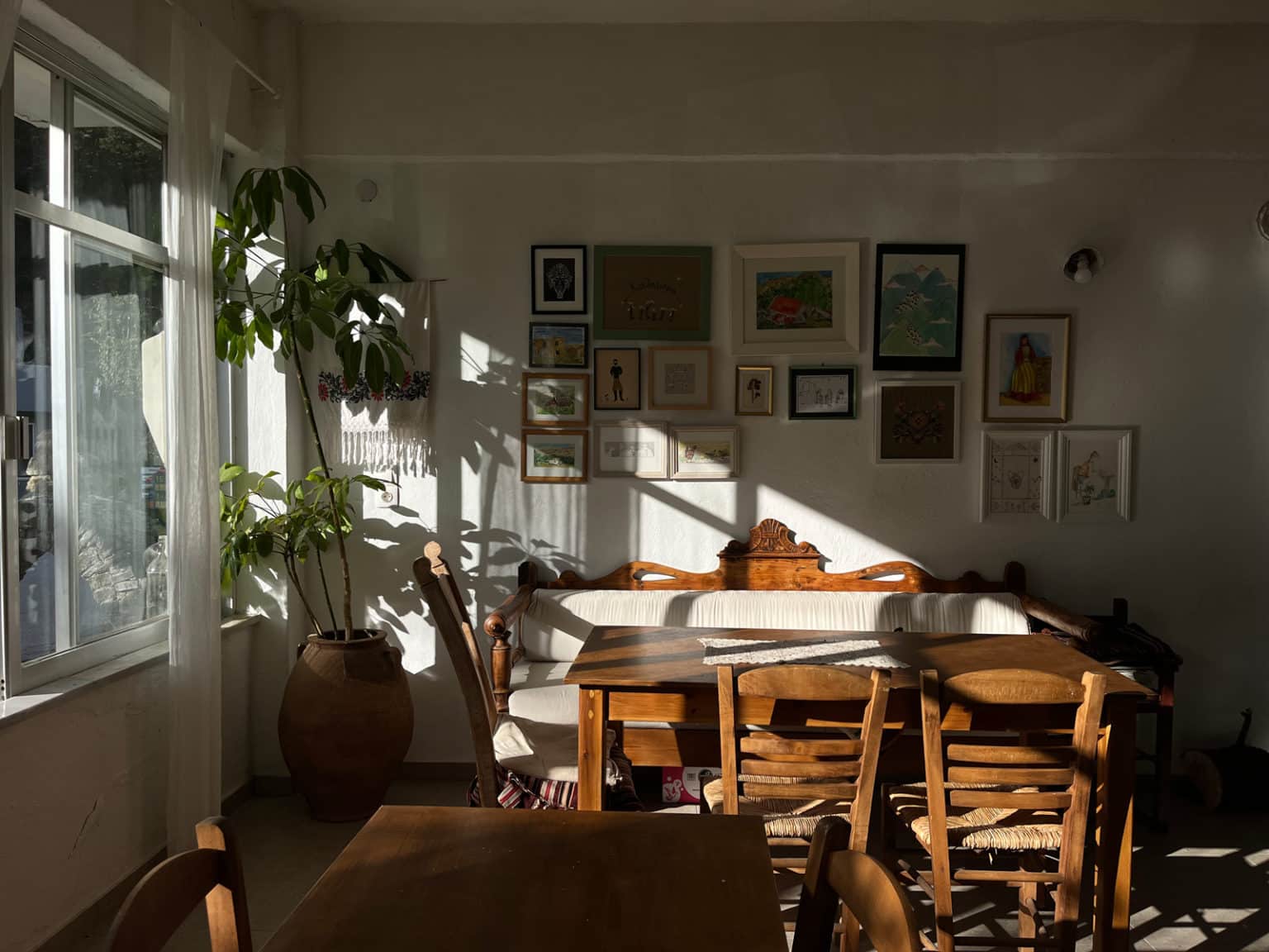 The liquid portraits of Nikos Gyftakis - The Greek Foundation