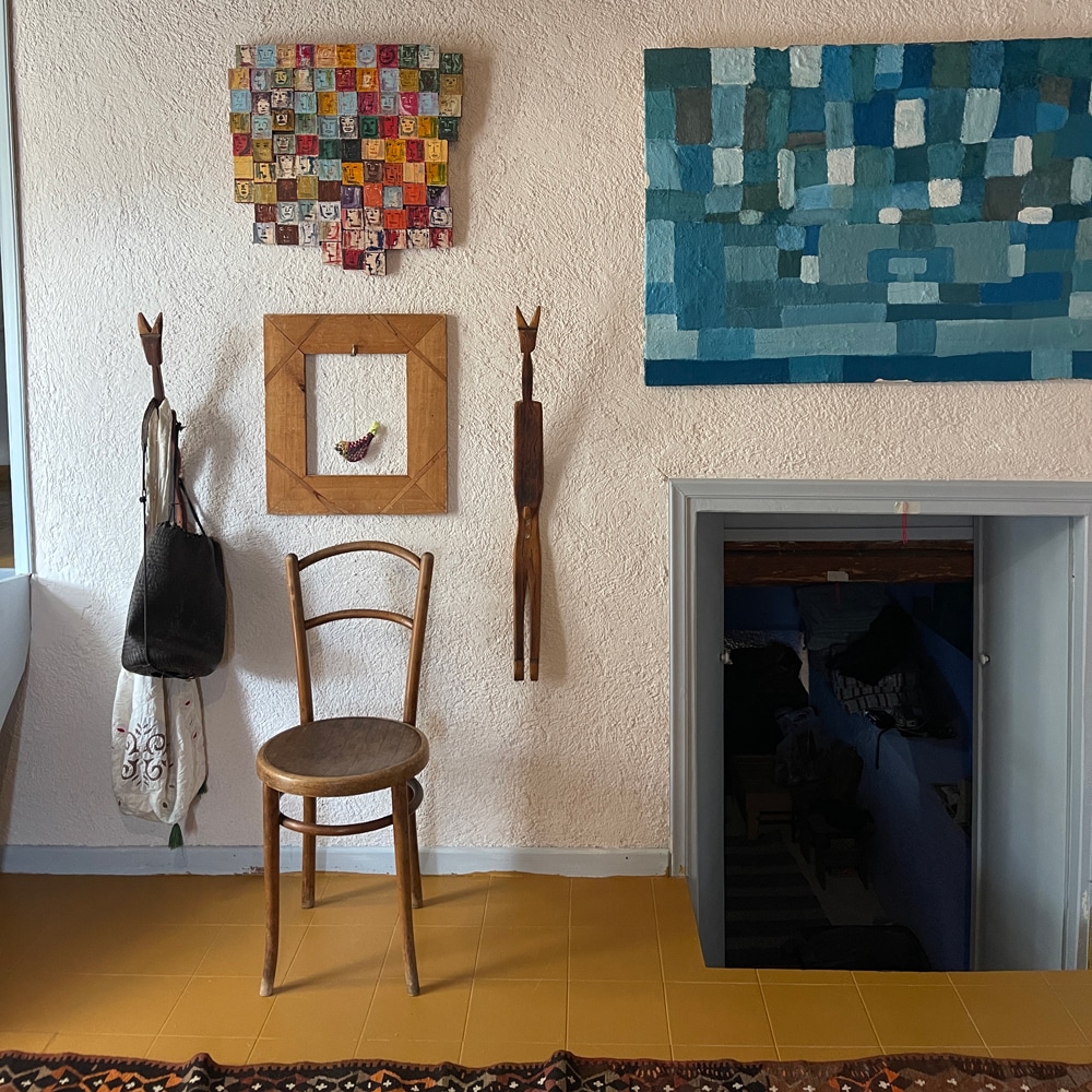 Through the Grapevine House - The Greek Foundation